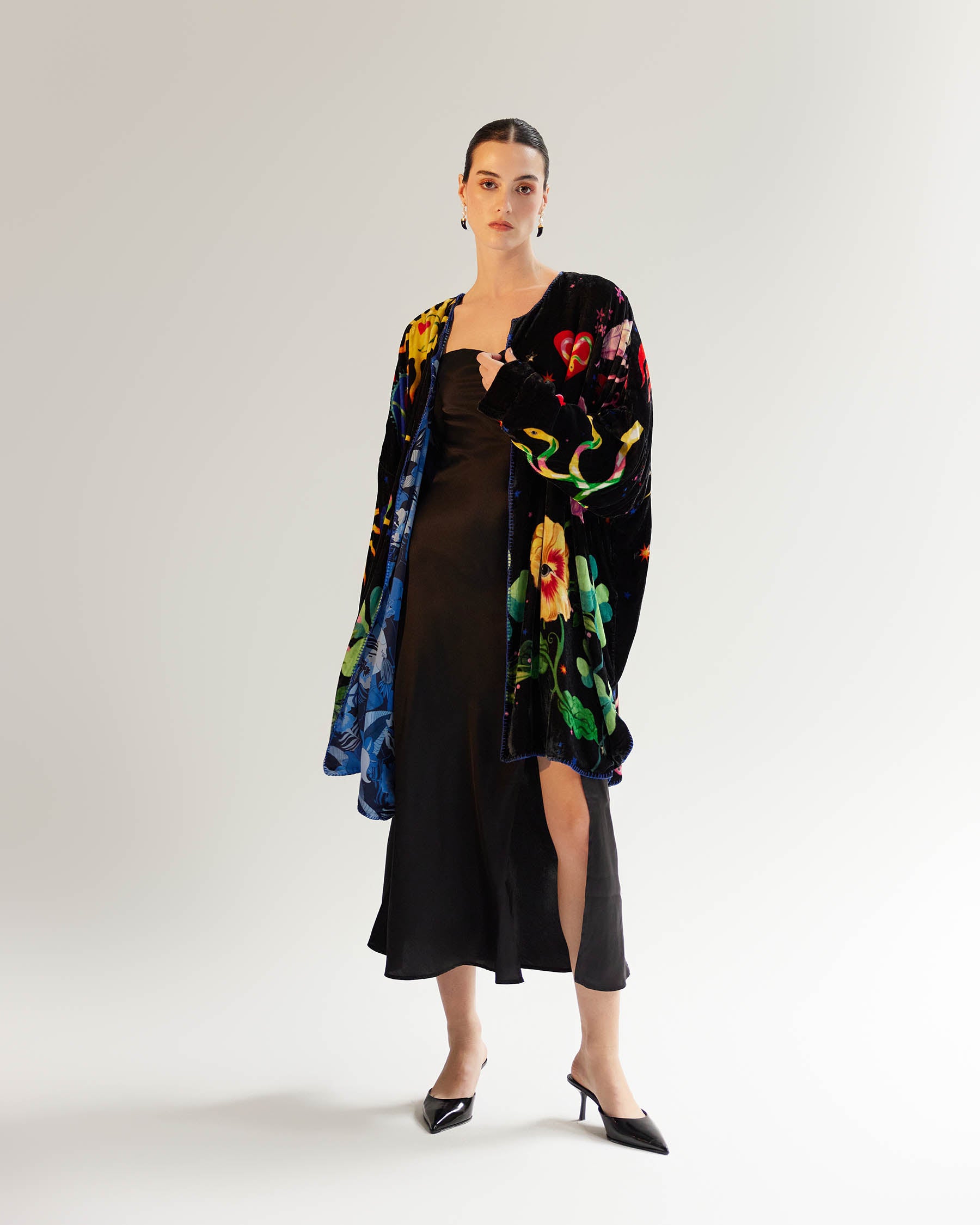 Demi Poncho- Garden of Eden – Shop NOIB